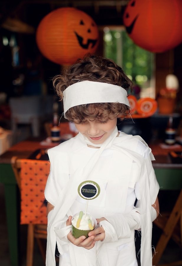 Simple DIY Mummy Costume | Kim Byers