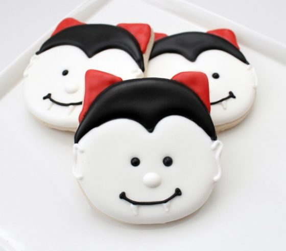 Easy DIY Dracula Vampire Cookies How-to | Kim Byers