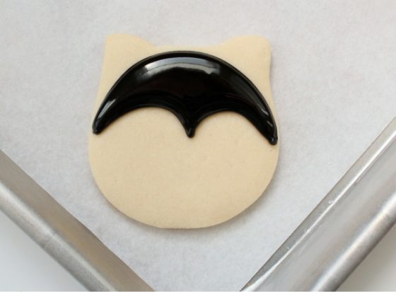 Easy DIY Dracula Vampire Cookies How-to | Kim Byers