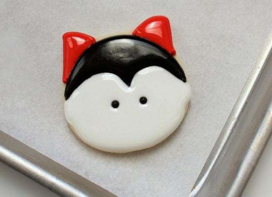 Easy DIY Dracula Vampire Cookies How-to | Kim Byers