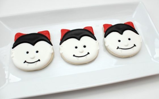 Easy DIY Dracula Vampire Cookies How-to | Kim Byers