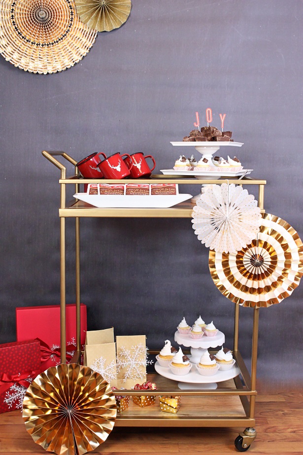 Easy Fudge Recipe + Set-Up A Holiday Hot Cocoa Bar Cart - Kim Byers
